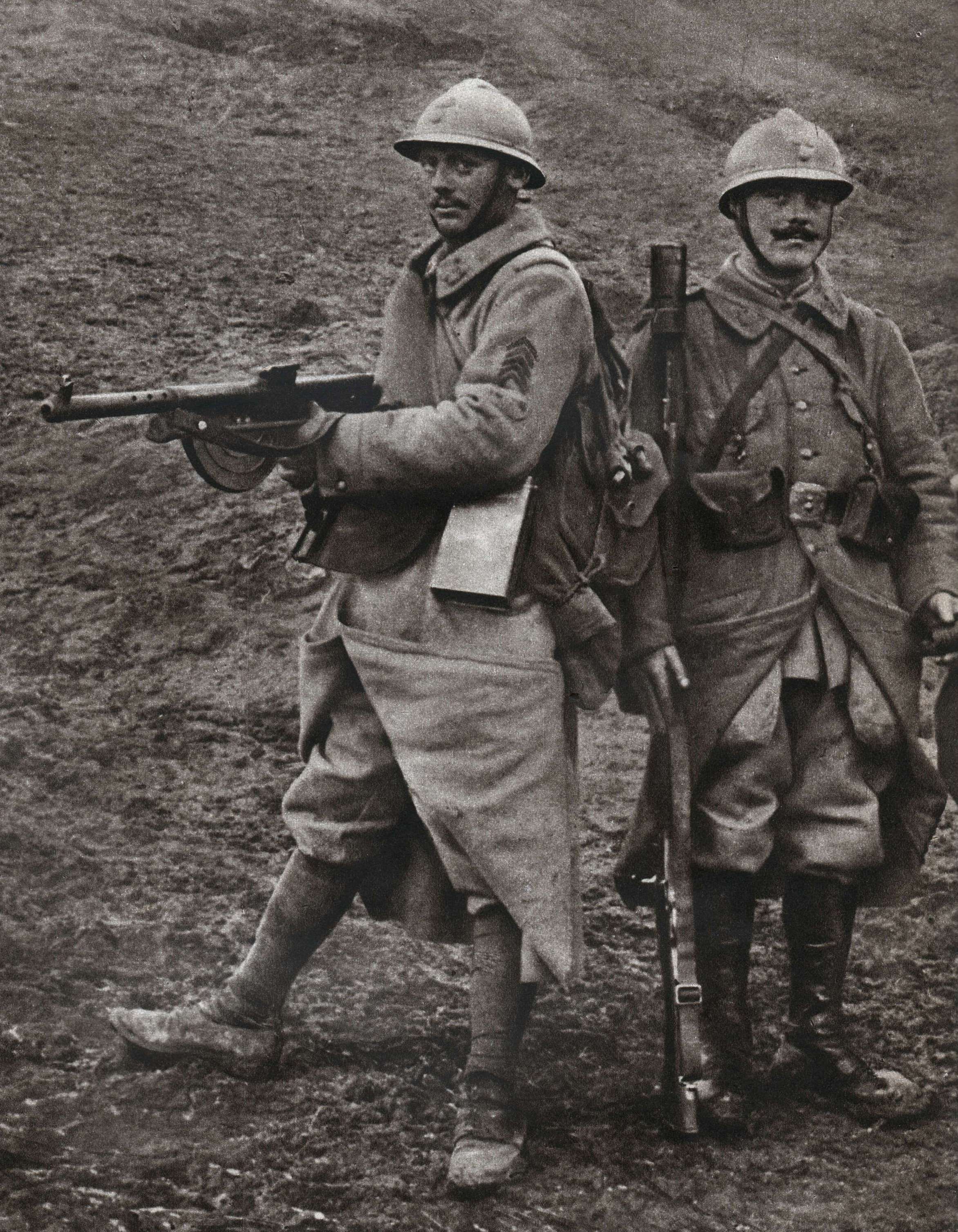 Original French WWI Fusil-Mitrailleur Modèle 1915 CSRG Chauchat Displa ...