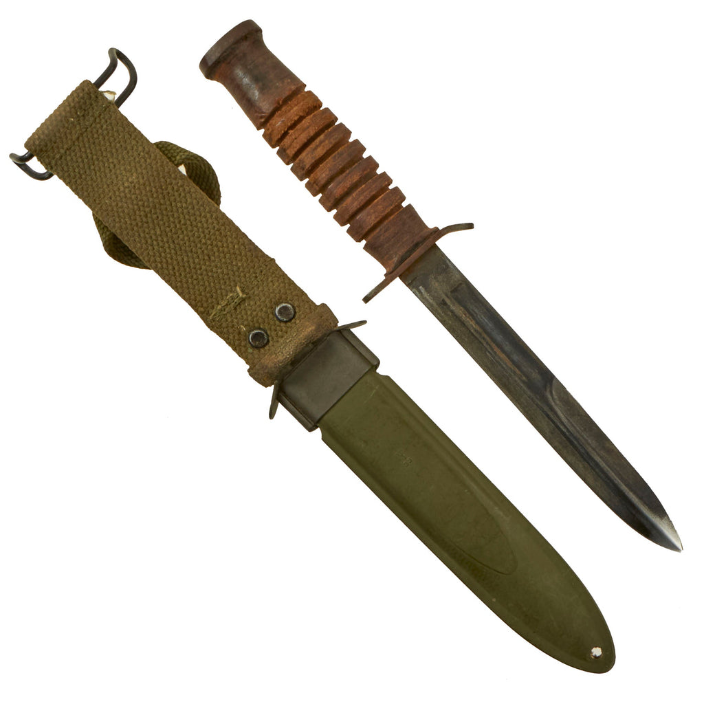 Original U.S. WWII M3 Fighting Knife by CASE with M8A1 Scabbard ...
