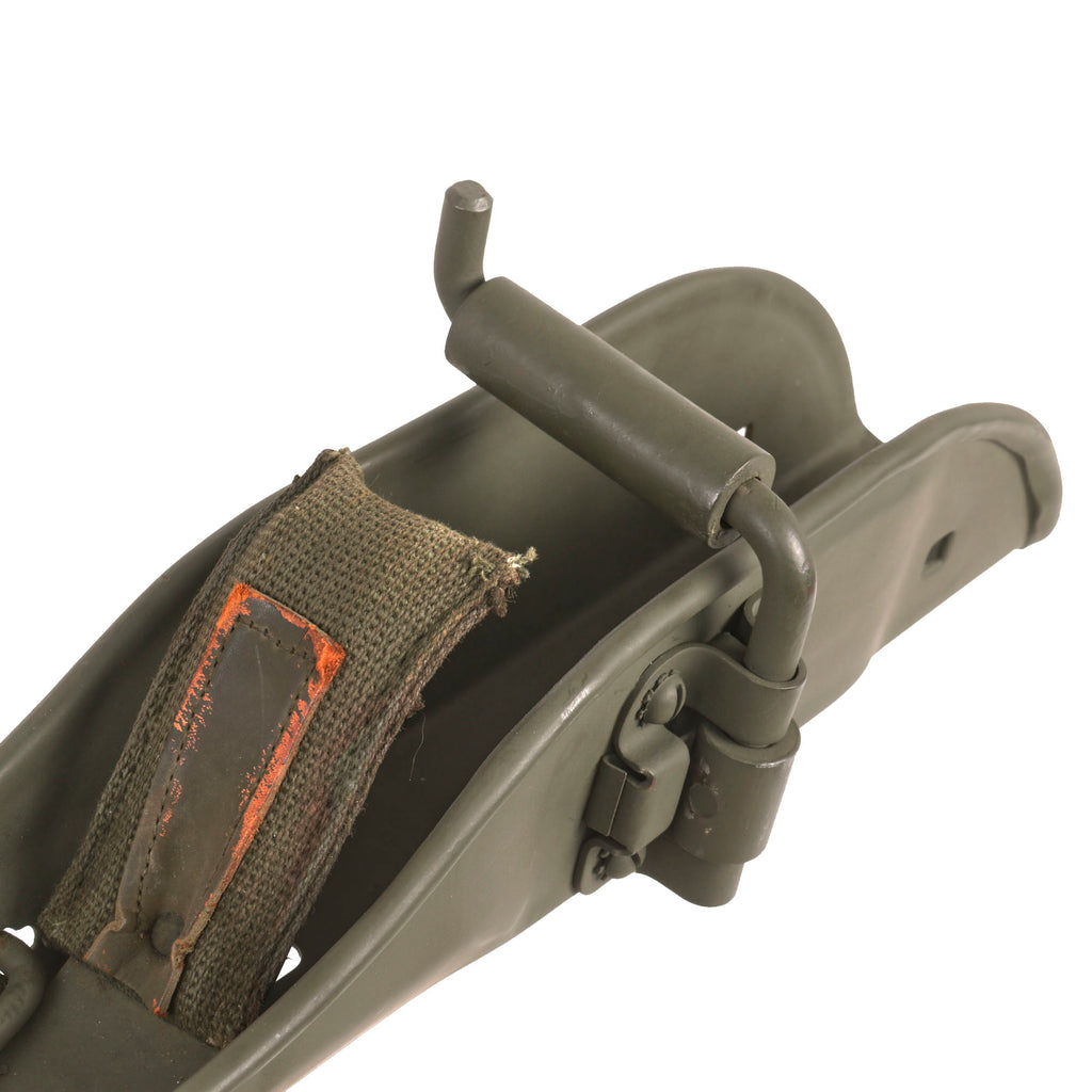 Original U.S. WWII Jeep Vehicle Universal Rifle and Carbine Gun Rack ...