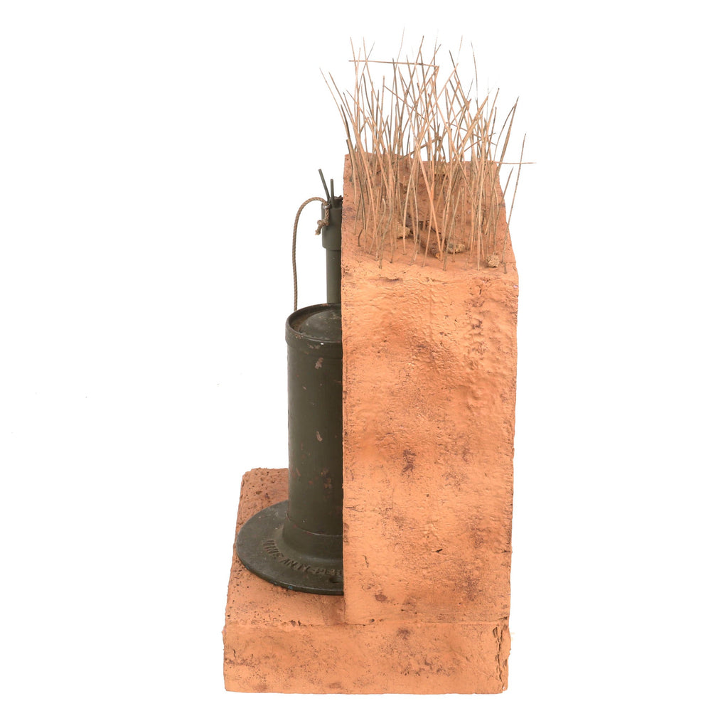 Original U.S. WWII M2A4 Bounding Anti-Personnel Mine With M6A1 Pressur ...