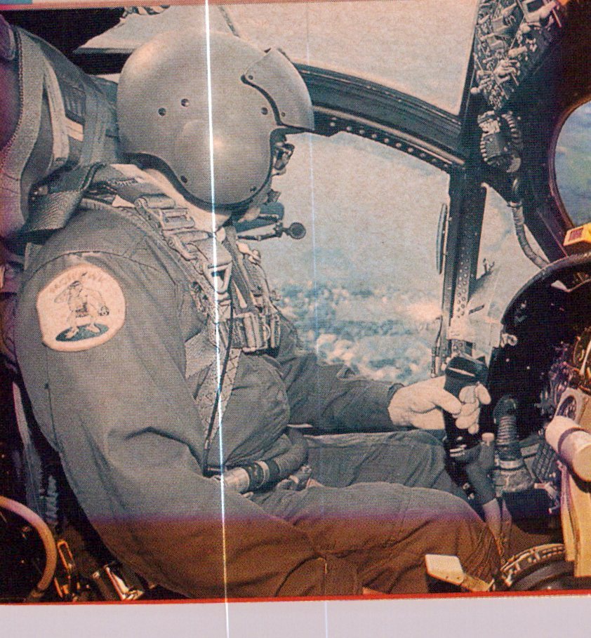 Original U.S. Vietnam War to Post War Dated HGU-2A/P Flight Helmet Gro ...