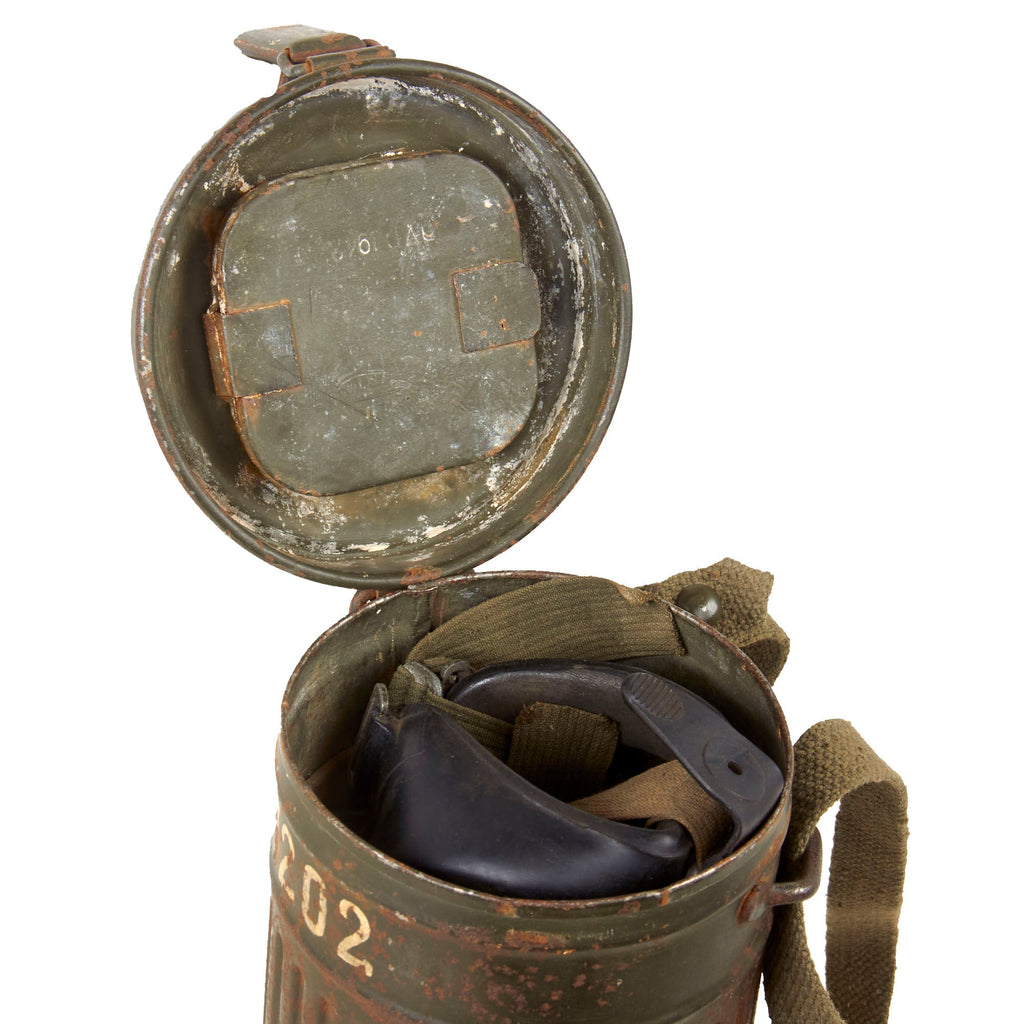 Original German WWII M38 Size 3 Gas Mask with Unissued Fe 41 Filter an ...