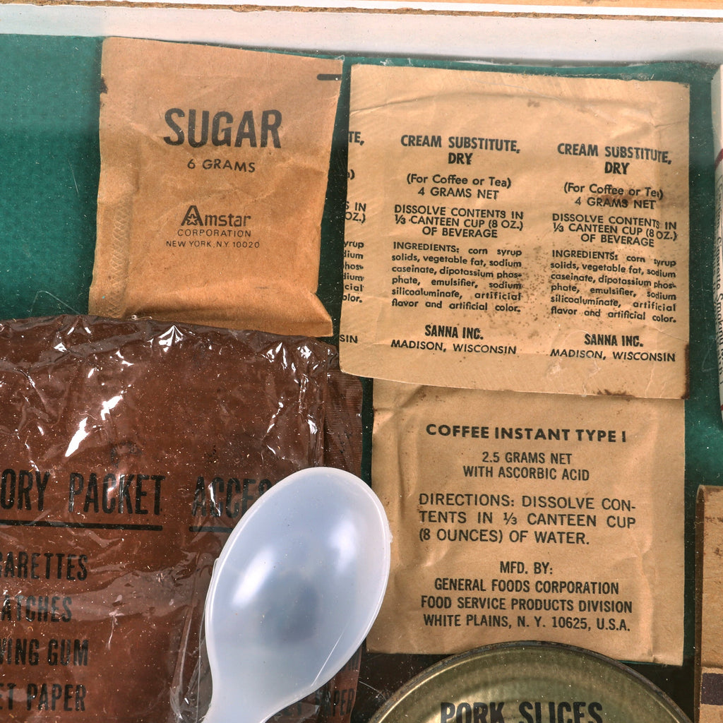Original U.S. Vietnam War C-Ration Display Case with Cutaway of Box ...