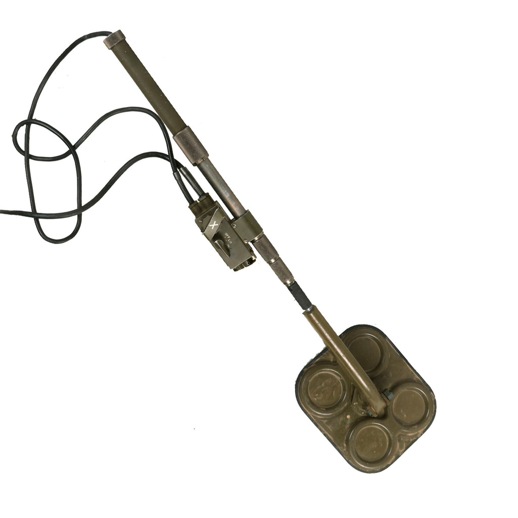 Original U.S. Vietnam War Era US Army P-158 Mine Detector Set in Case ...