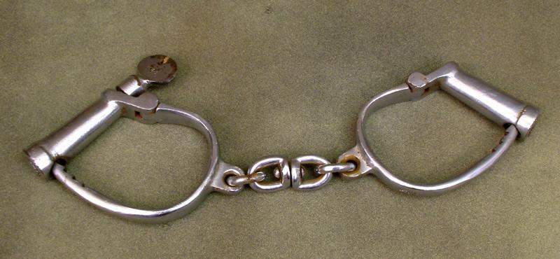 British Derby Police Handcuff Set with Key: Original Victorian Era ...