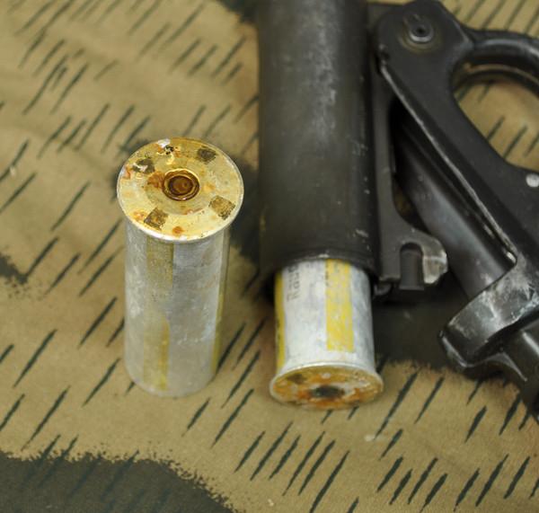 German WW2 Flare: Yellow Smoke Streamer – International Military Antiques