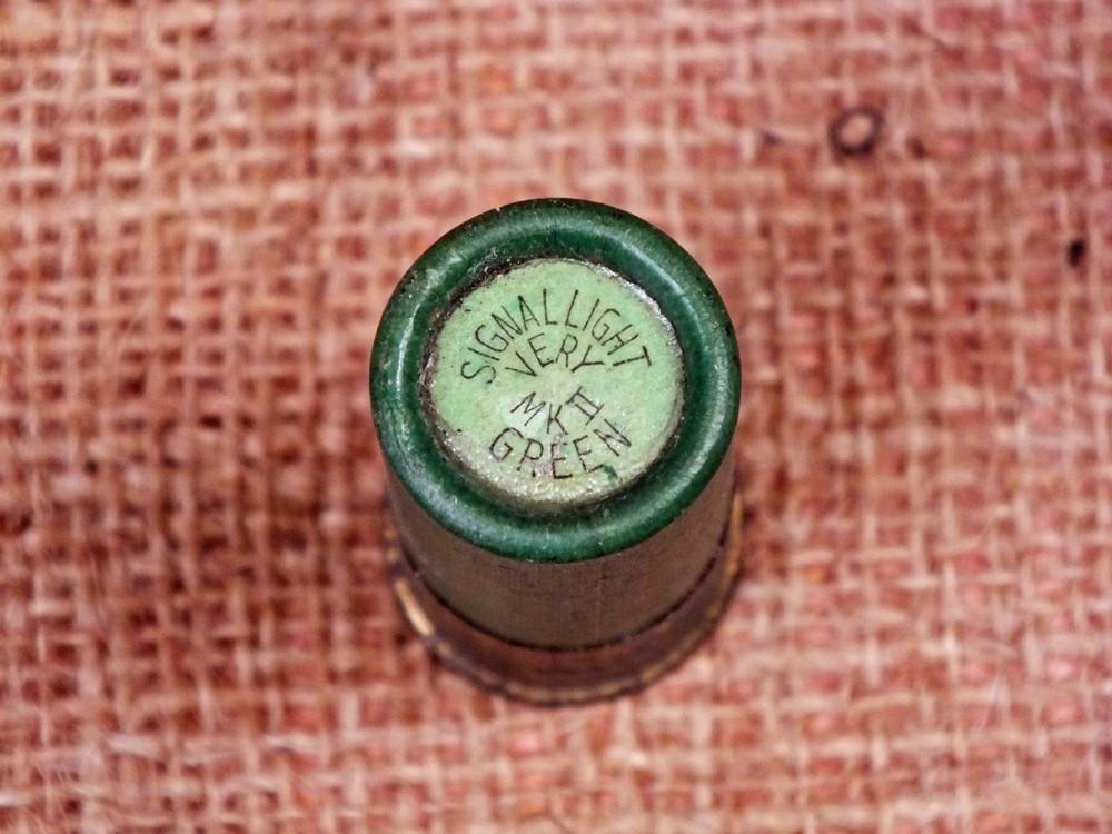 US WW2 10-Gauge Green Flares in Original Carton – International ...